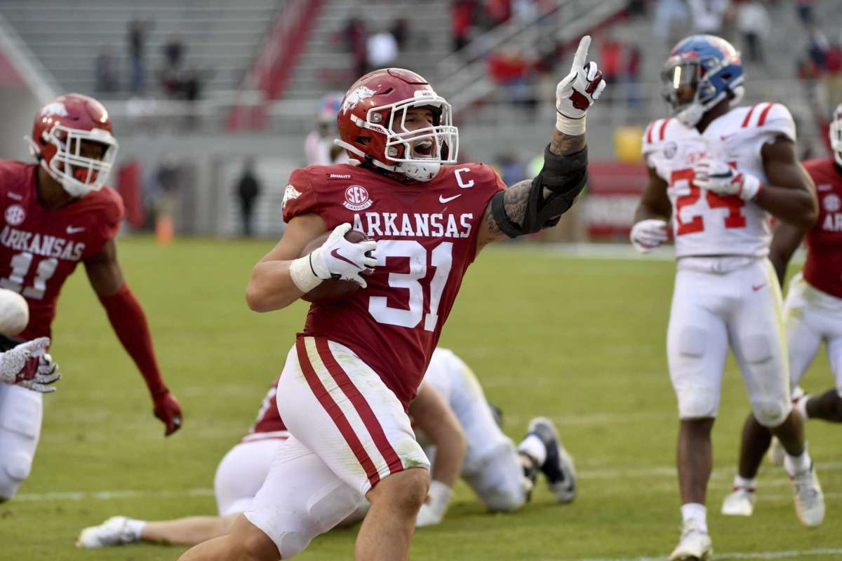 Arkansas’ Defense is “A Band of Wild Razorback Hogs”